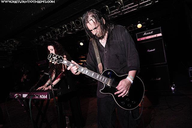 Afla cine este noul chitarist in formatia Masterpiece (tribute to ...