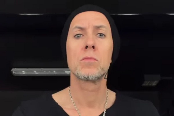 Nergal: Nouăzeci și nouă la sută din albumele metal din zilele noastre ...
